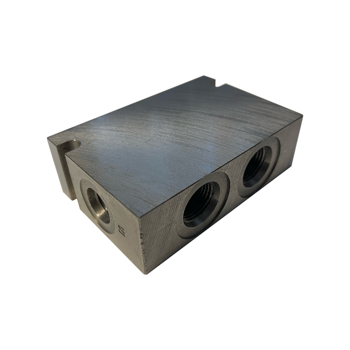 08 Series, 2.5-Way, Dual Design, SAE-06 Ports, Steel Valve Body (30437 ...